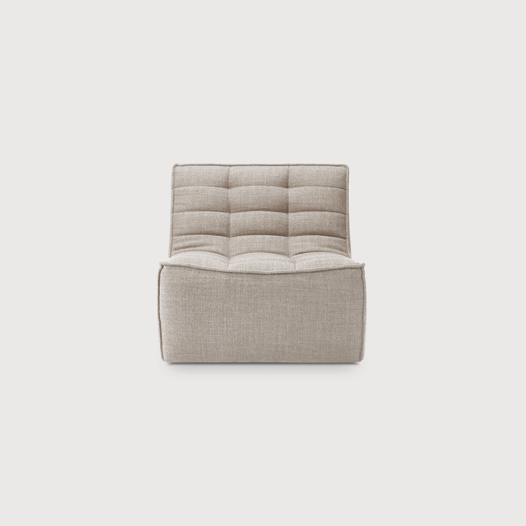 Create your own set-up with the N701 sofa